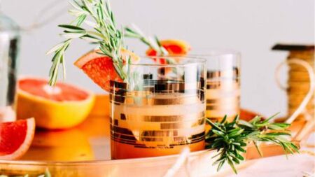 What Your Holiday Cocktail Choice Says About Your Event Management Style